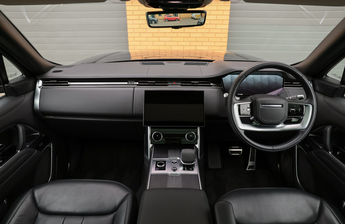 RANGE ROVER P530 FIRST EDITION V8 4.4 - Brittle
